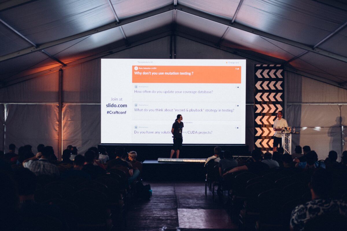 The Art of Organising Successful Q&A Sessions at Conferences