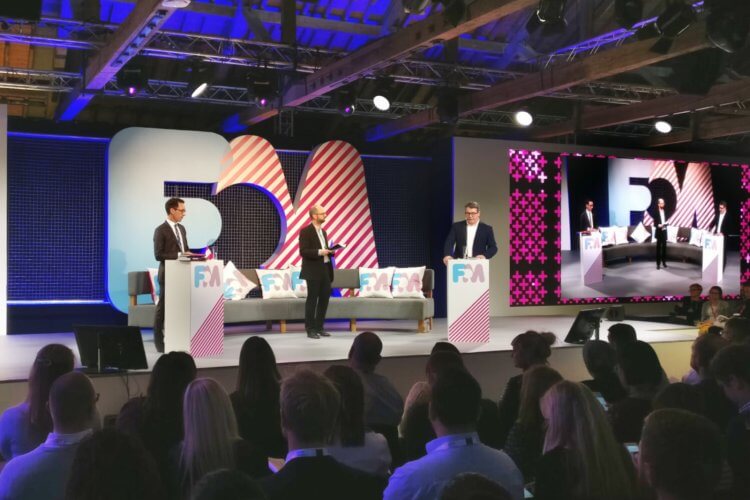 7 Event Ideas That Will Turn Your Event from Yawn to Yay - Slido Blog